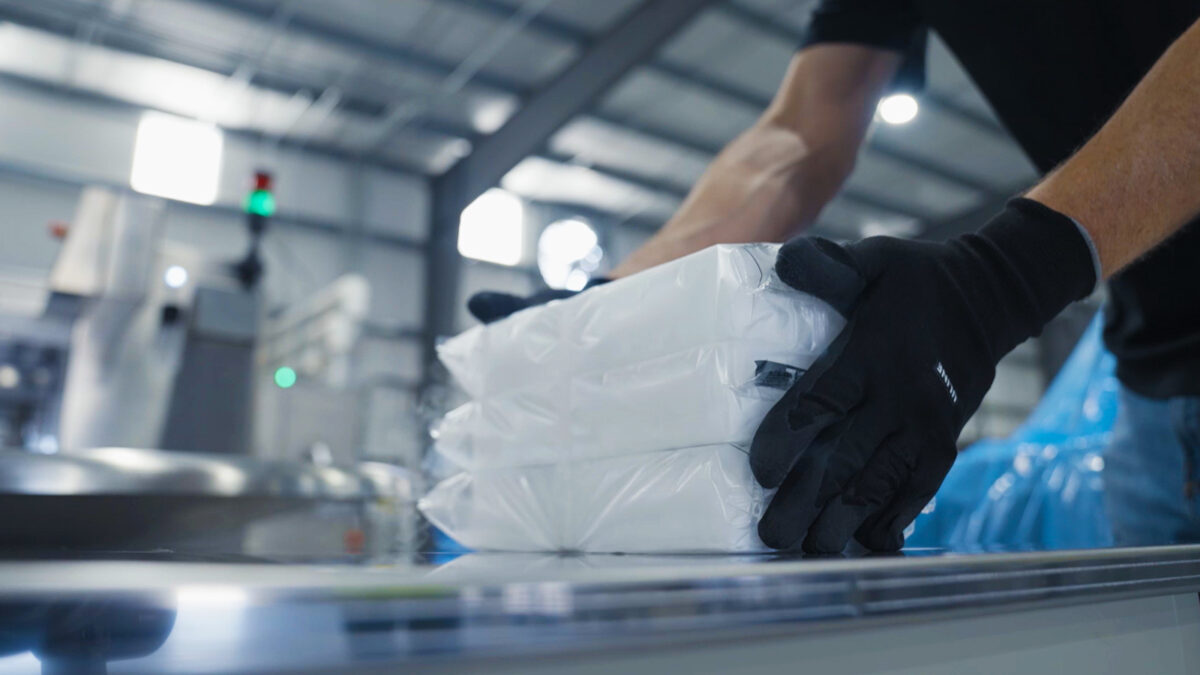 R Series - Dry Ice Slices - Dry Ice Pellet Reformers - Cold Jet