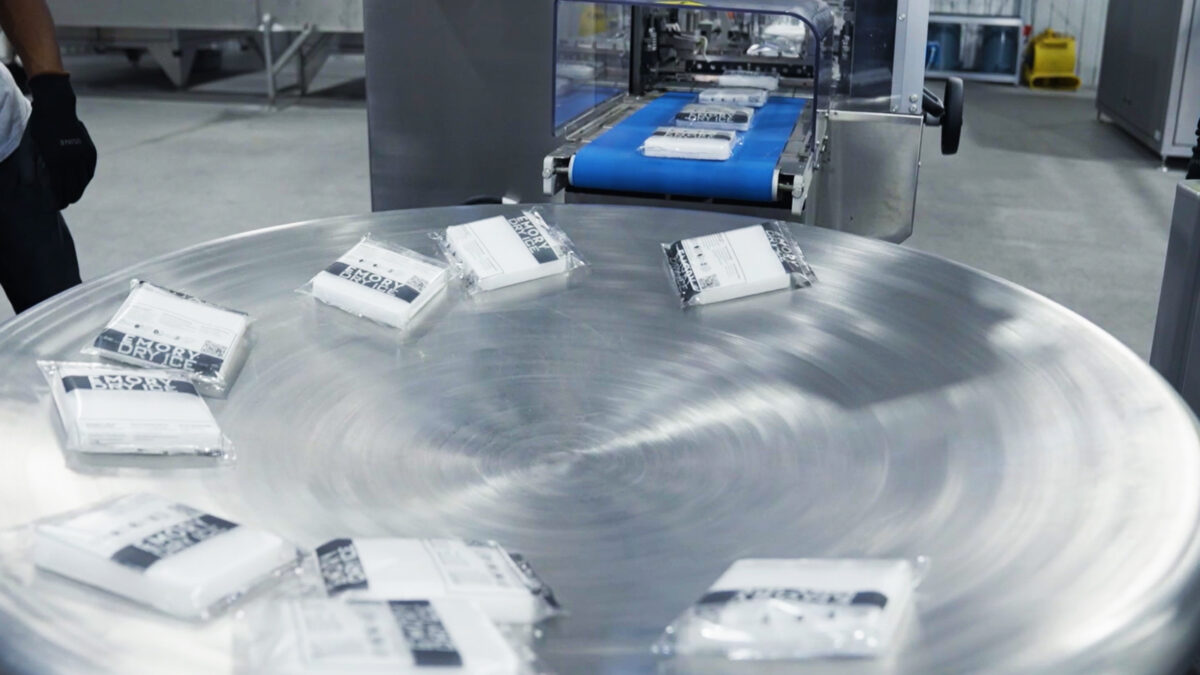 R Series - Dry Ice Slices - Dry Ice Pellet Reformers - Cold Jet