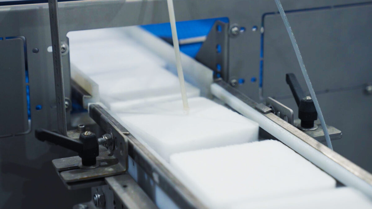 R Series - Dry Ice Slices - Dry Ice Pellet Reformers - Cold Jet