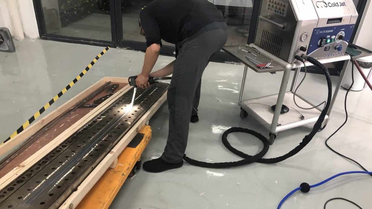 Non Woven Die Cleaning Systems - Dry Ice Blasting for None Woven Die ...